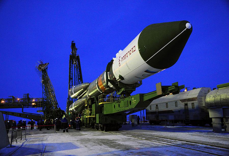 Launch vehicle with Progress MS-08 cargo spacecraft is erected on the launch pad - RUSSIAN AVIATION