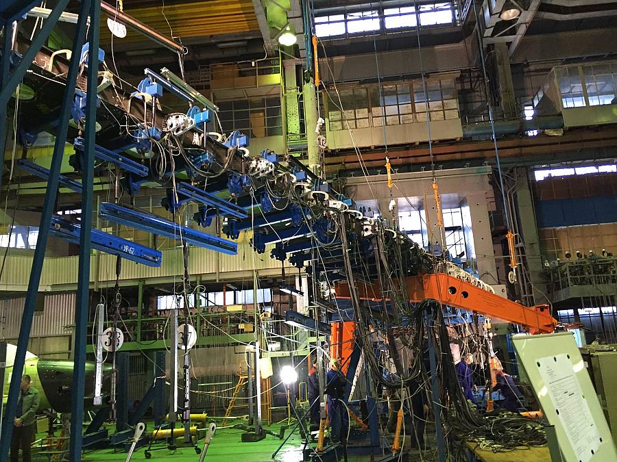 In TsAGI, the MC-21 wing caisson is brought to destruction - RUSSIAN ...