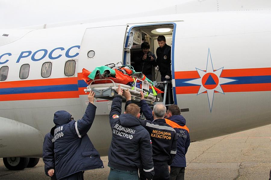 Emercom jet carries out medevac from Grozny and Simferopol to Nizhny ...