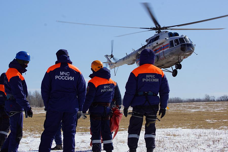The EMERCOM of Russia is holding a parachute training session in the ...