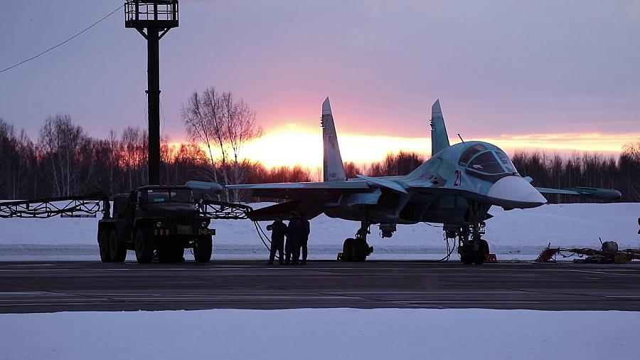 Su-34 crews performed instrument flights in difficult weather ...